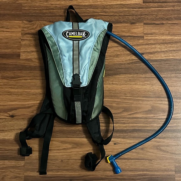Camelbak | Bags | Camelbak Essential Hydration Pack | Poshmark
